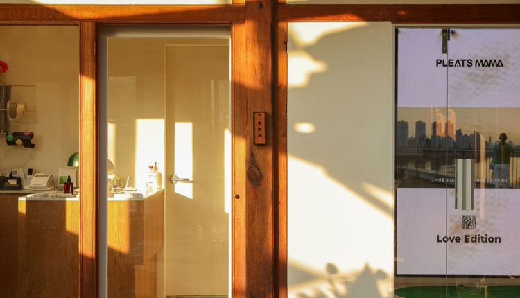 ©PLEATS MAMA - 브리크매거진 - BRIQUE MAGAZINE