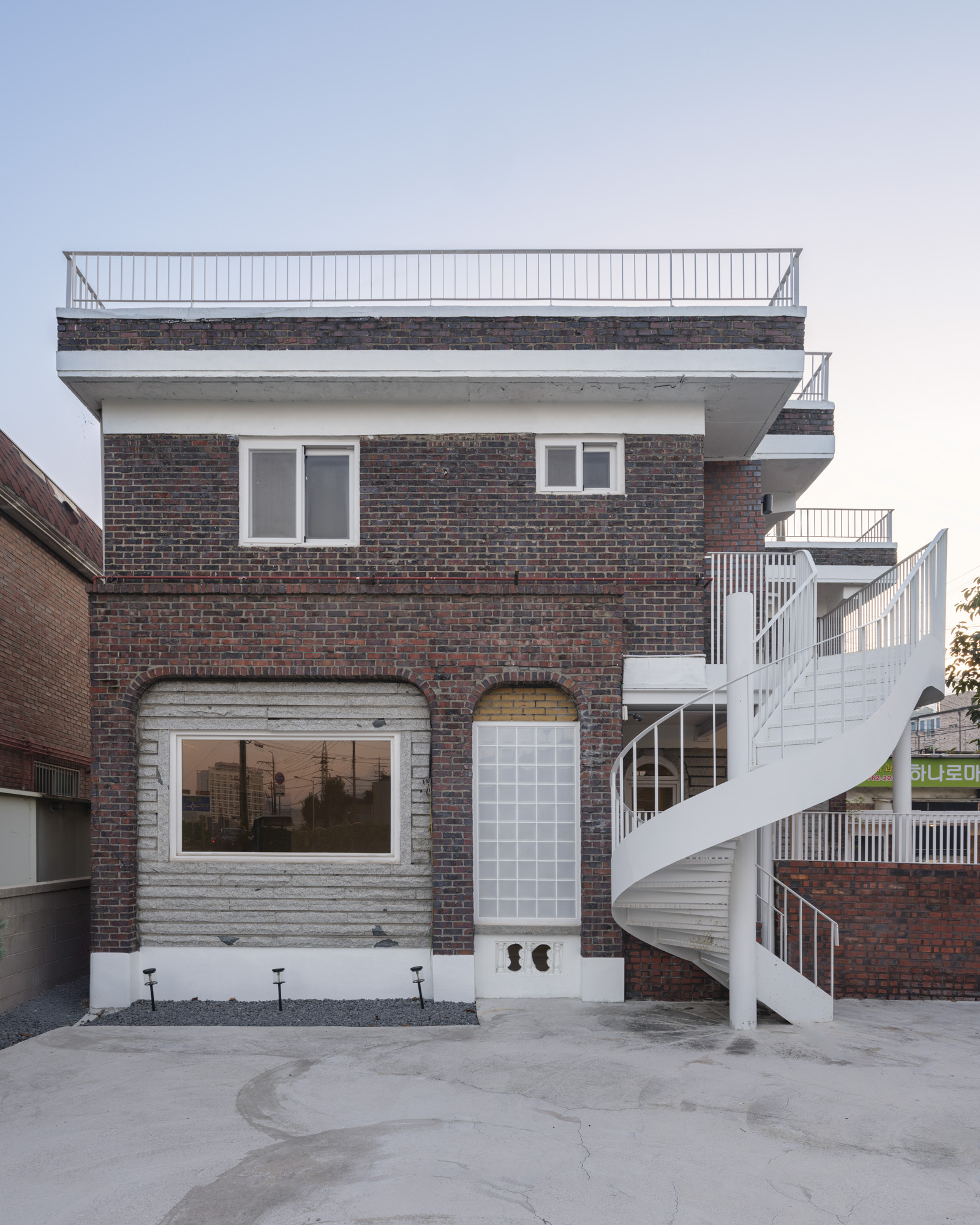 Narrative Architects_Palimpsest-06 - 브리크매거진 - BRIQUE MAGAZINE